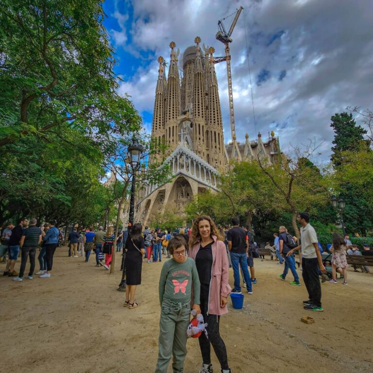 Visitar la Sagrada Familia en Barcelona: la guía práctica - Carla y ...
